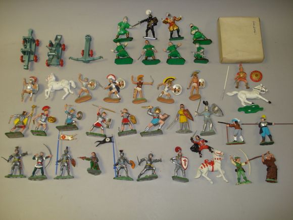 Bonhams : Britains and other plastic Medieval and Ancient Toy Soldiers 91
