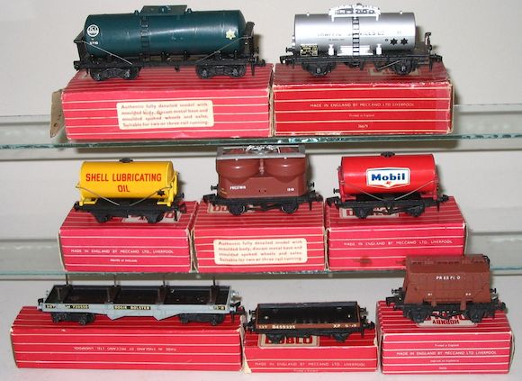 Bonhams : Hornby Dublo 7 wagons in red boxes