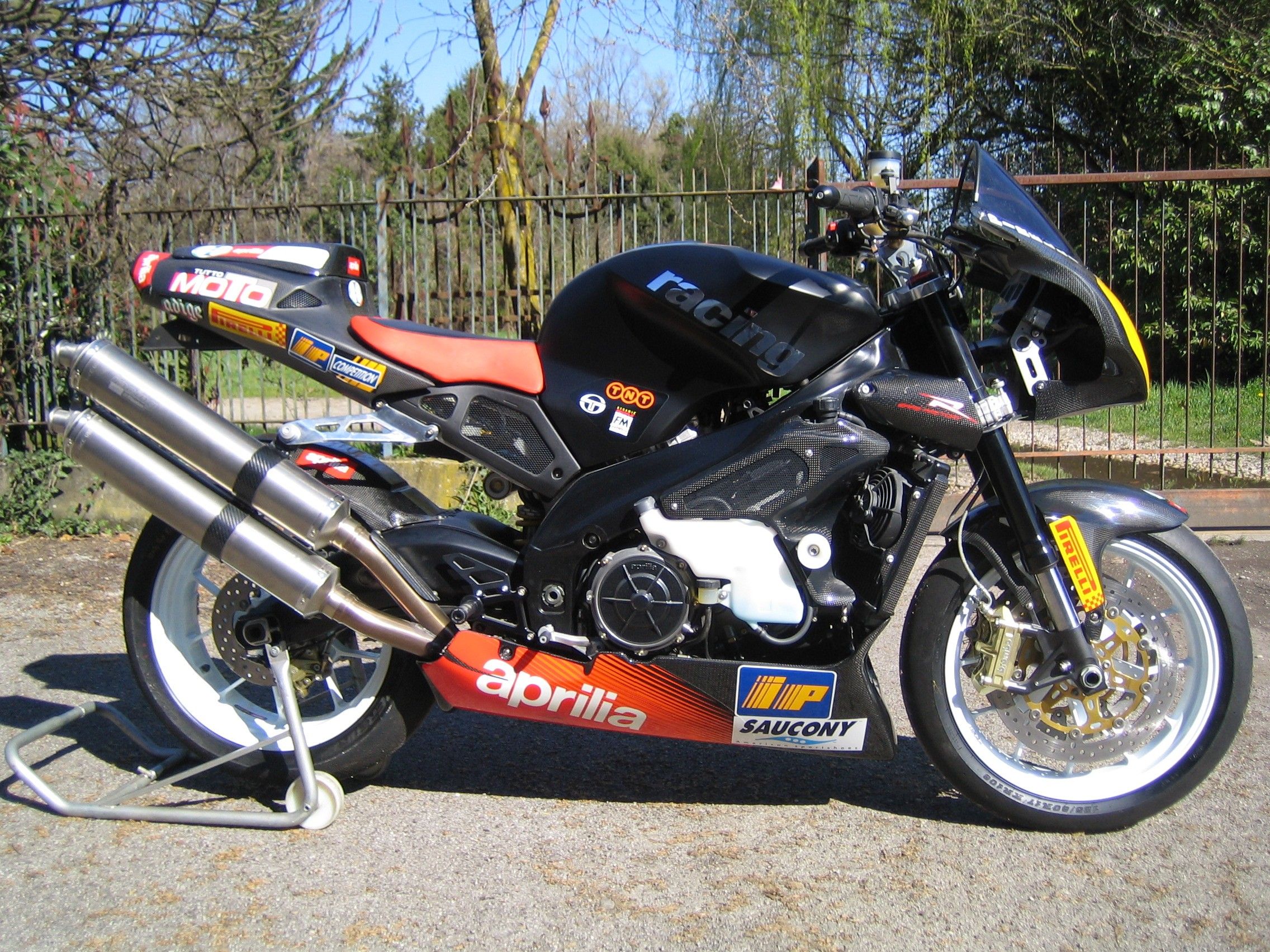 Bonhams Cars : 2004 Aprilia 1,000cc Tuono Racing Motorcycle Engine no ...