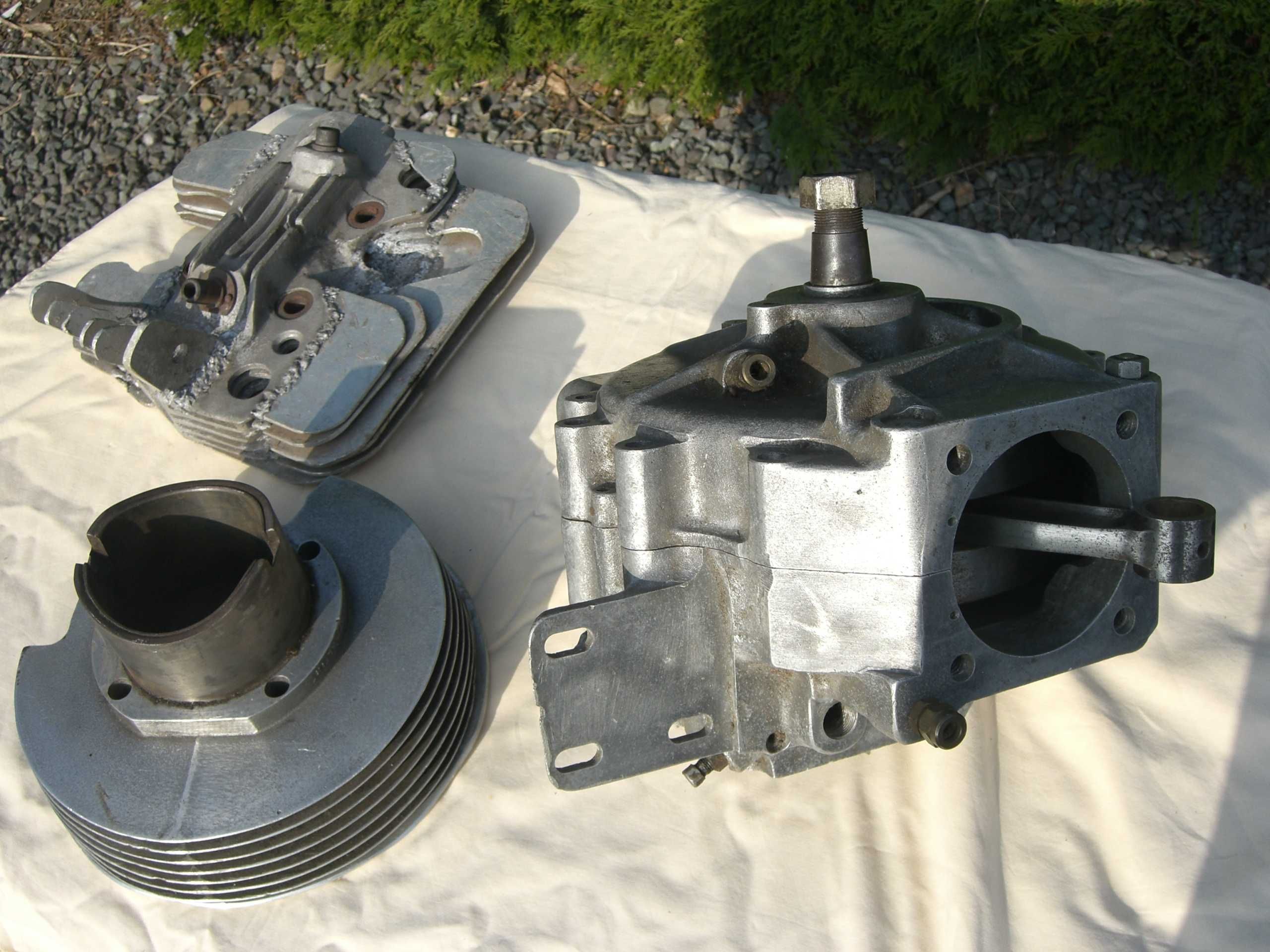 Bonhams Cars : Norton International 500cc engine,