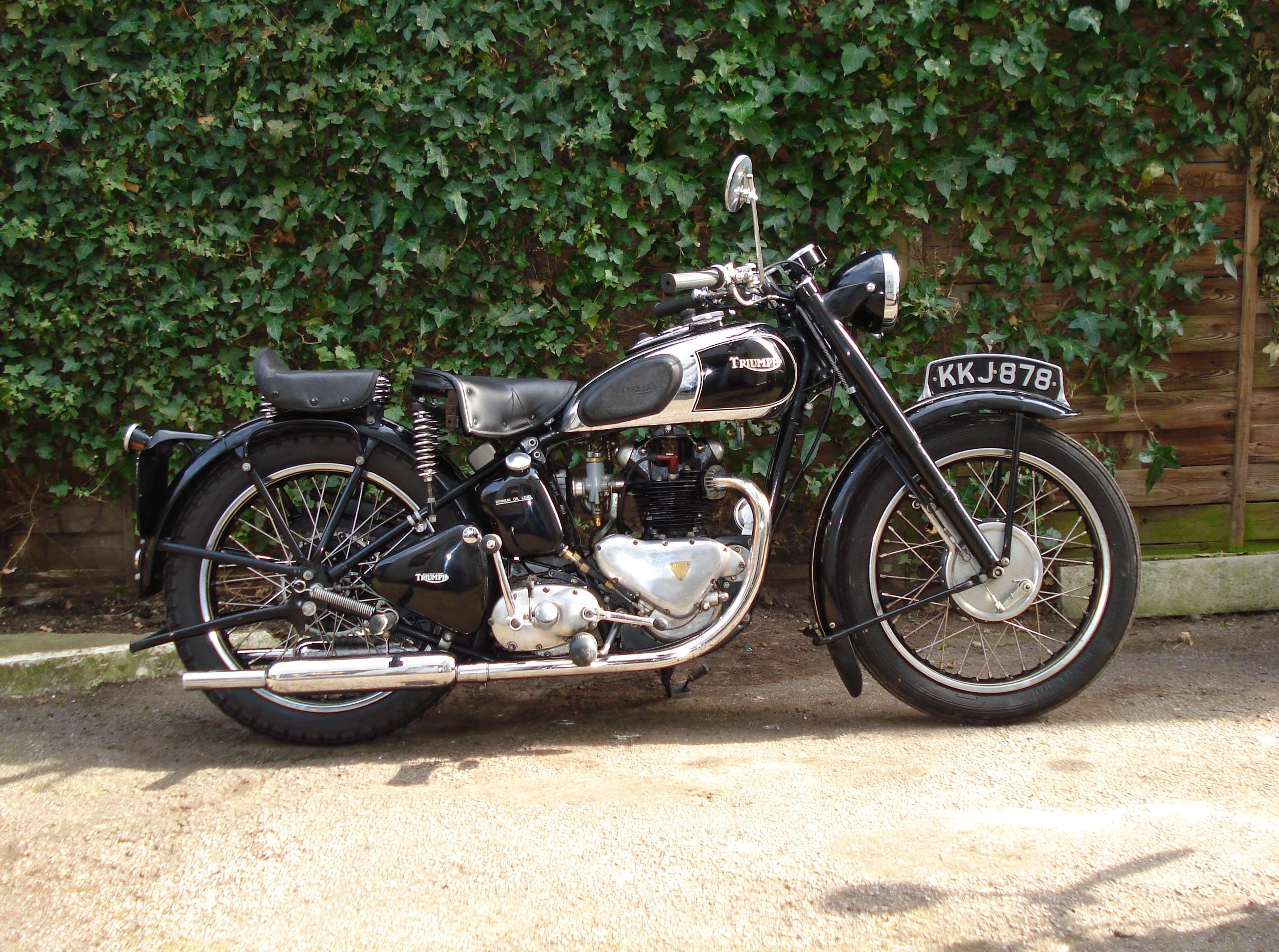 Bonhams Cars : 1947 Triumph 349cc 3T Frame no. TC 7680 Engine no. 3T 91303