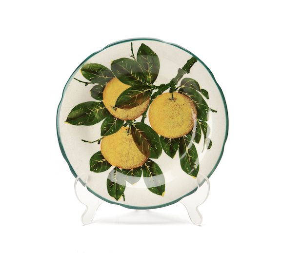 Bonhams : A harlequin set of six Wemyss 'Gordon' dessert plates