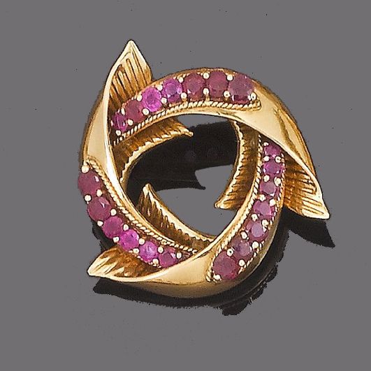 Bonhams : A ruby brooch