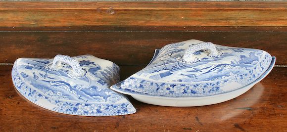 Bonhams : A Spode 'Tower' pattern supper dish and two covers, circa 1830