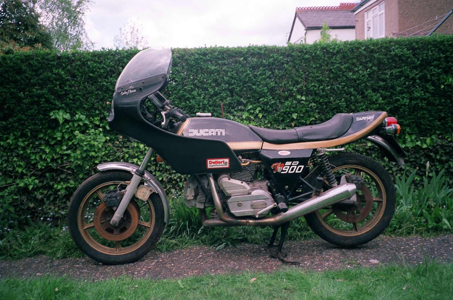 Bonhams Cars : 1978 Ducati 864cc Darmah Frame no. 902172 Engine no. 902374