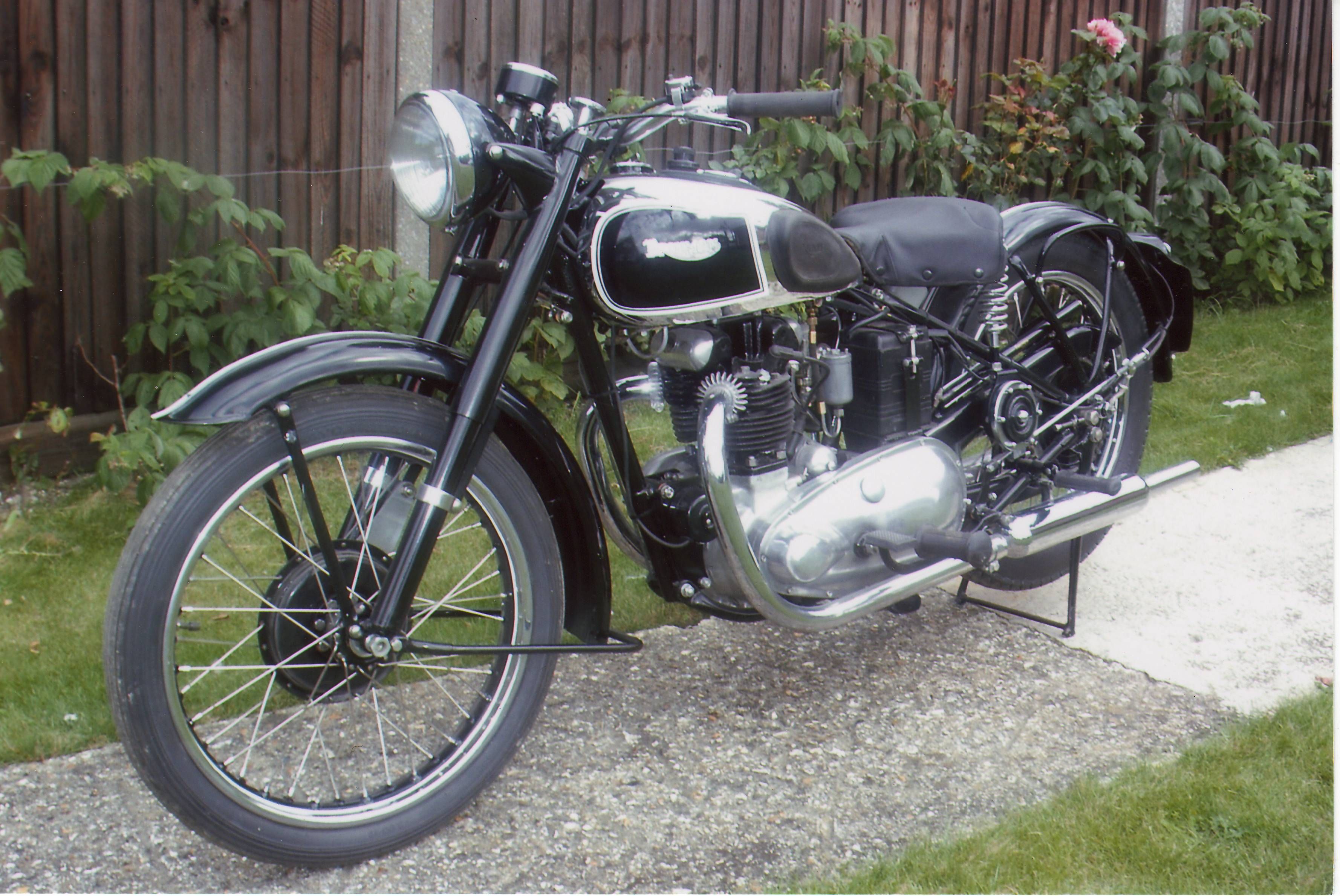 Bonhams Cars : 1948 Triumph 349cc 3T Frame no. TC 9327 Engine no. 3T 96896