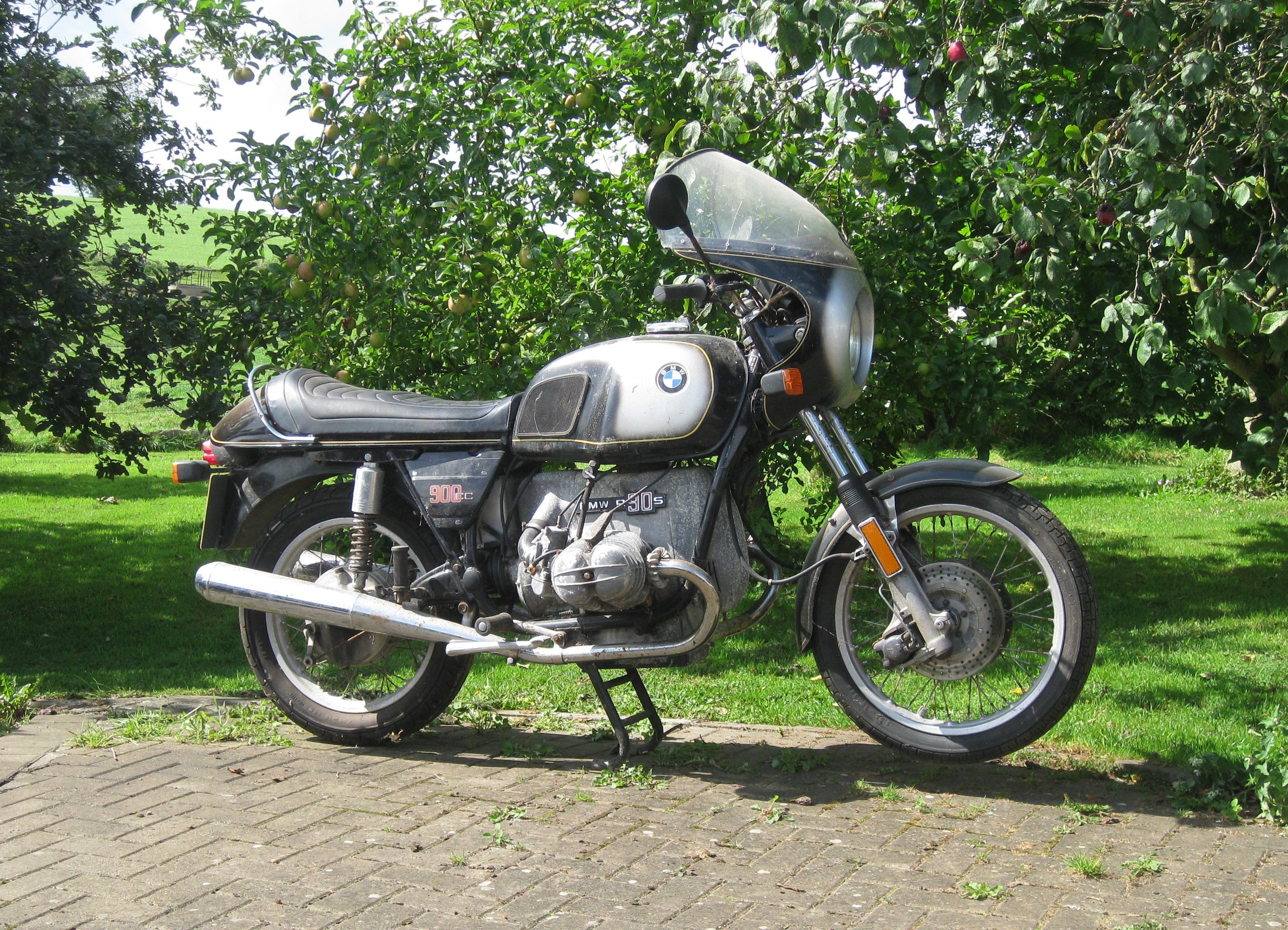 Bonhams Cars : 1976 BMW 898cc R90S Frame no. 4092008 Engine no. 4092008