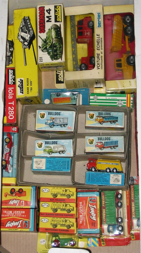 Bonhams : Various diecast 24