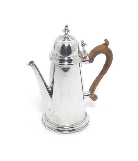 Bonhams : A silver coffee pot, by Wakely & Wheeler, London 1968,