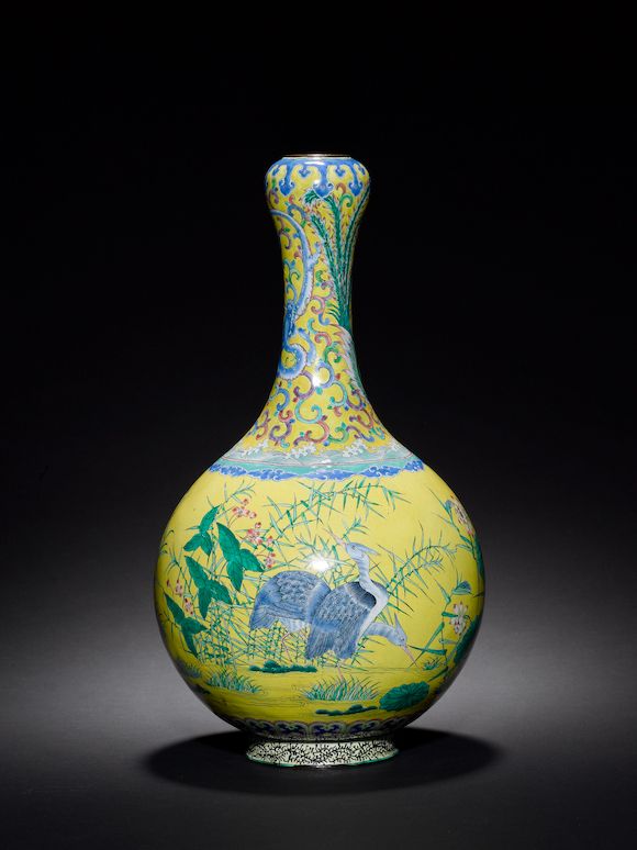 Bonhams : A yellow-ground Canton enamel garlic head vase (suan tou ping)