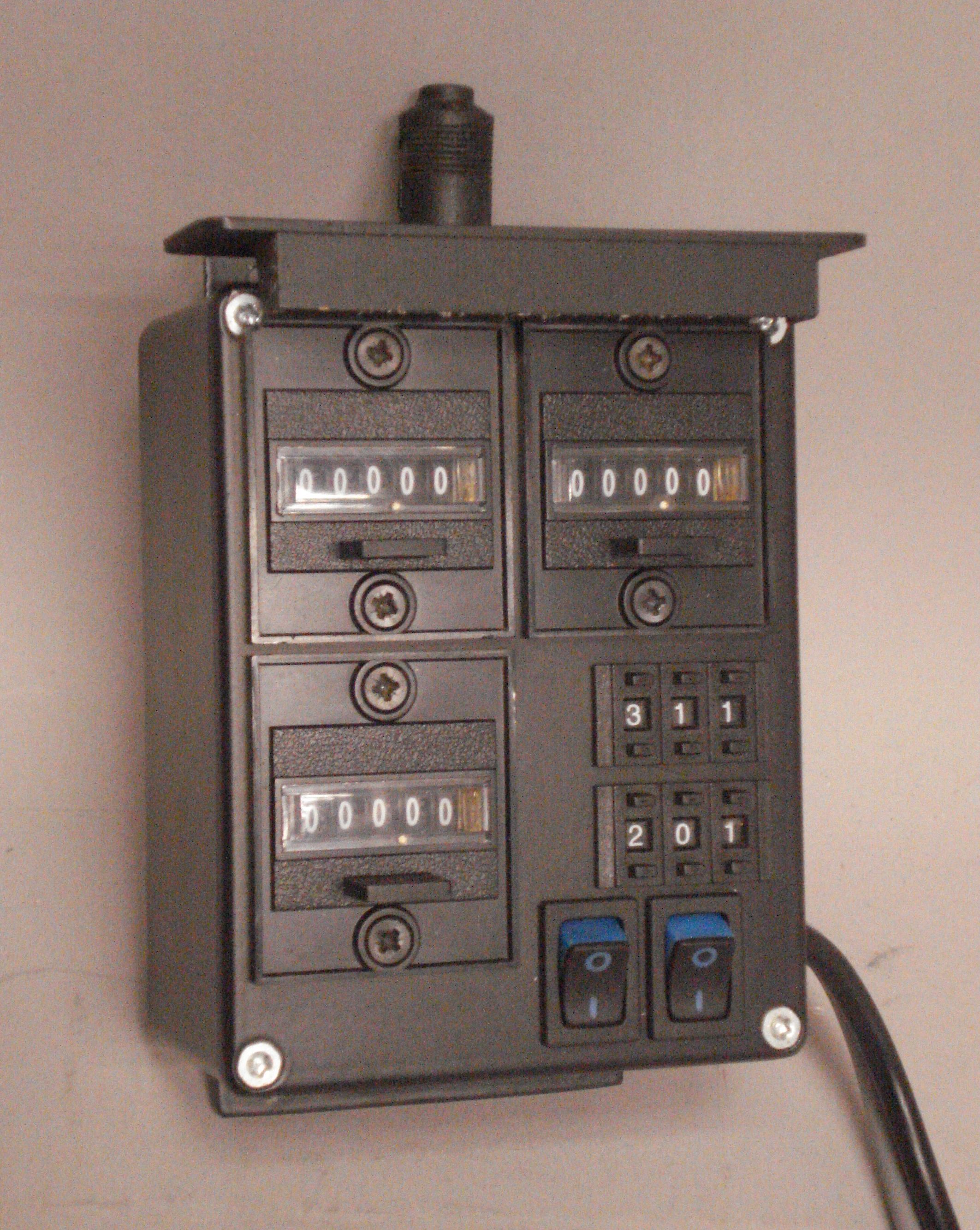 Bonhams Cars : A 'Retrotrip 3' 12-volt twin tripmeter unit,