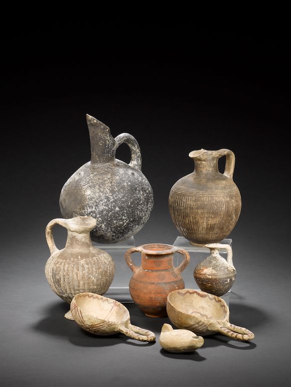 Bonhams : A group of eight Cypriot pottery vessels 8