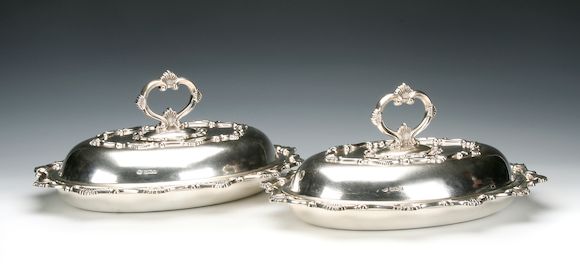 Bonhams : A pair Edwardian oval entree dishes by Joseph Ridge ...