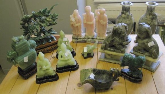 Bonhams : A group of Chinese hardstone carvings, including a pair of ...