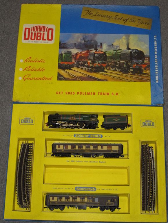Bonhams : Hornby Dublo 2035 Pullman train set SR