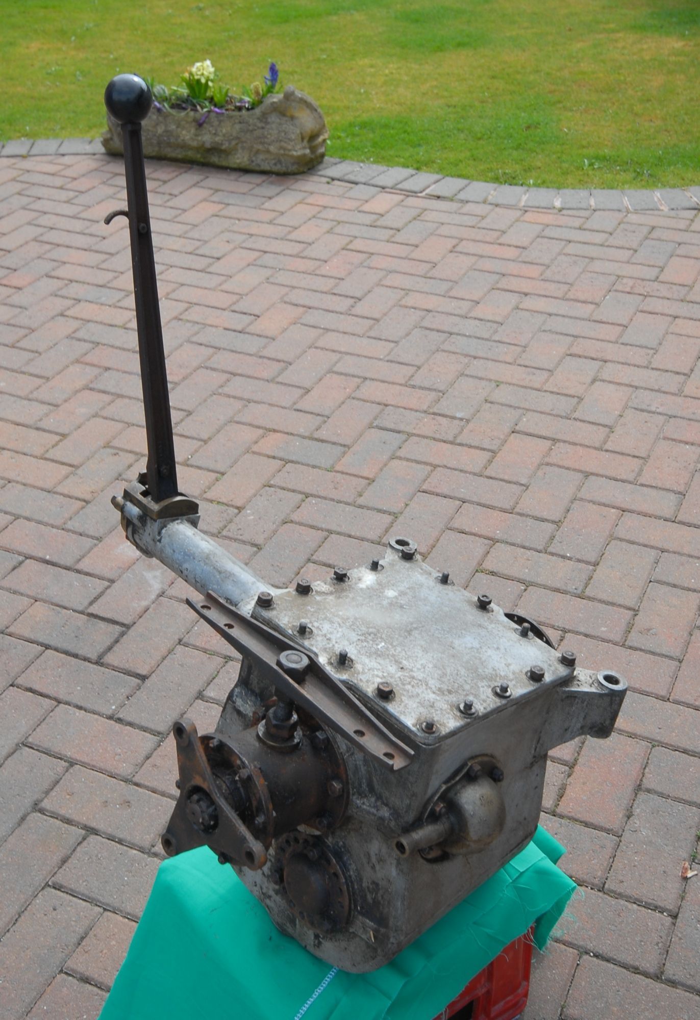 Bonhams Cars : A Bentley B Type gearbox,