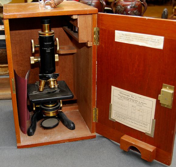 Bonhams : A Watson "Service" boxed microscope