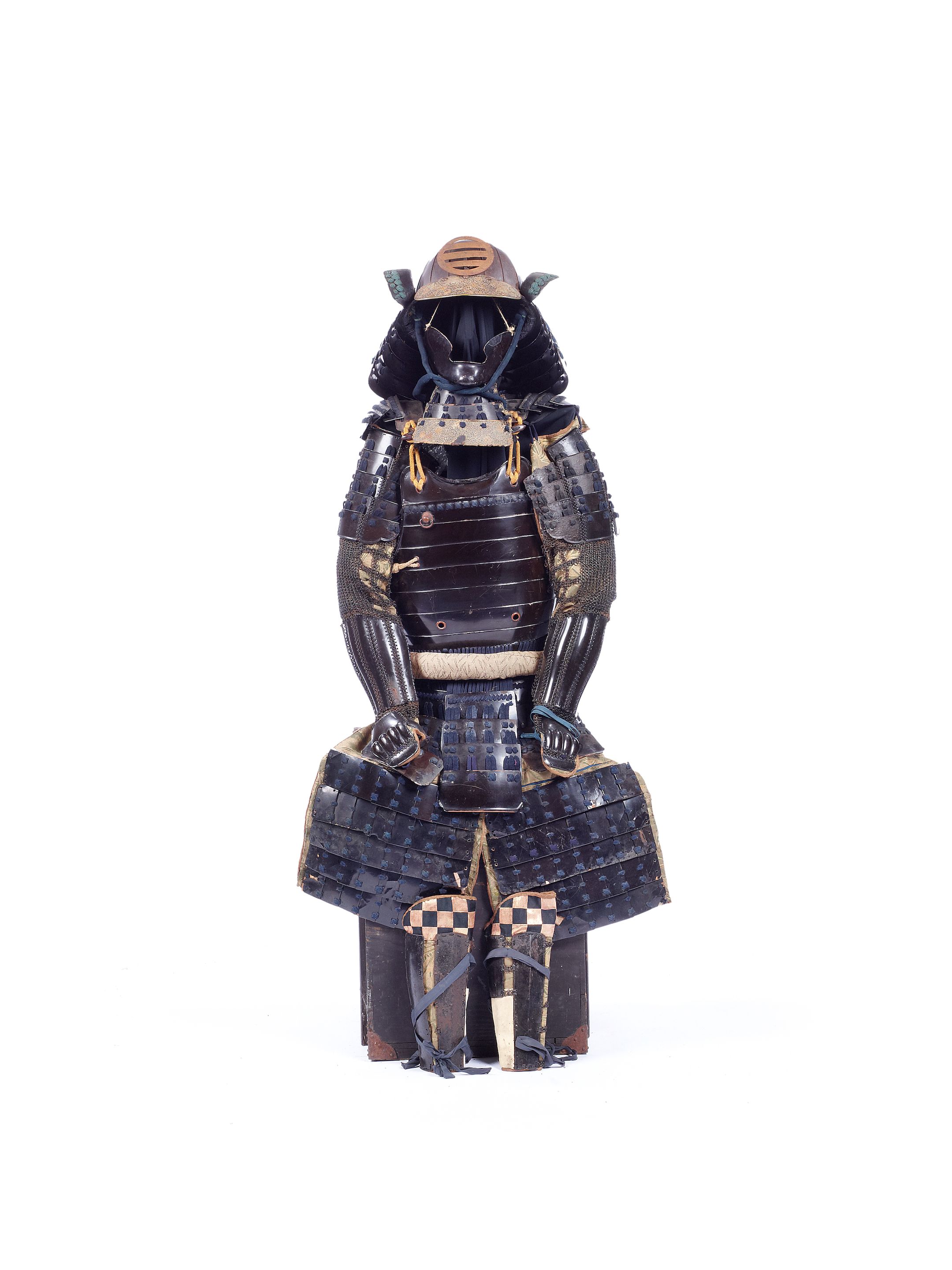 Bonhams : A Japanese black-lacquer armor with a ni-mai yokohagi okegawa ...