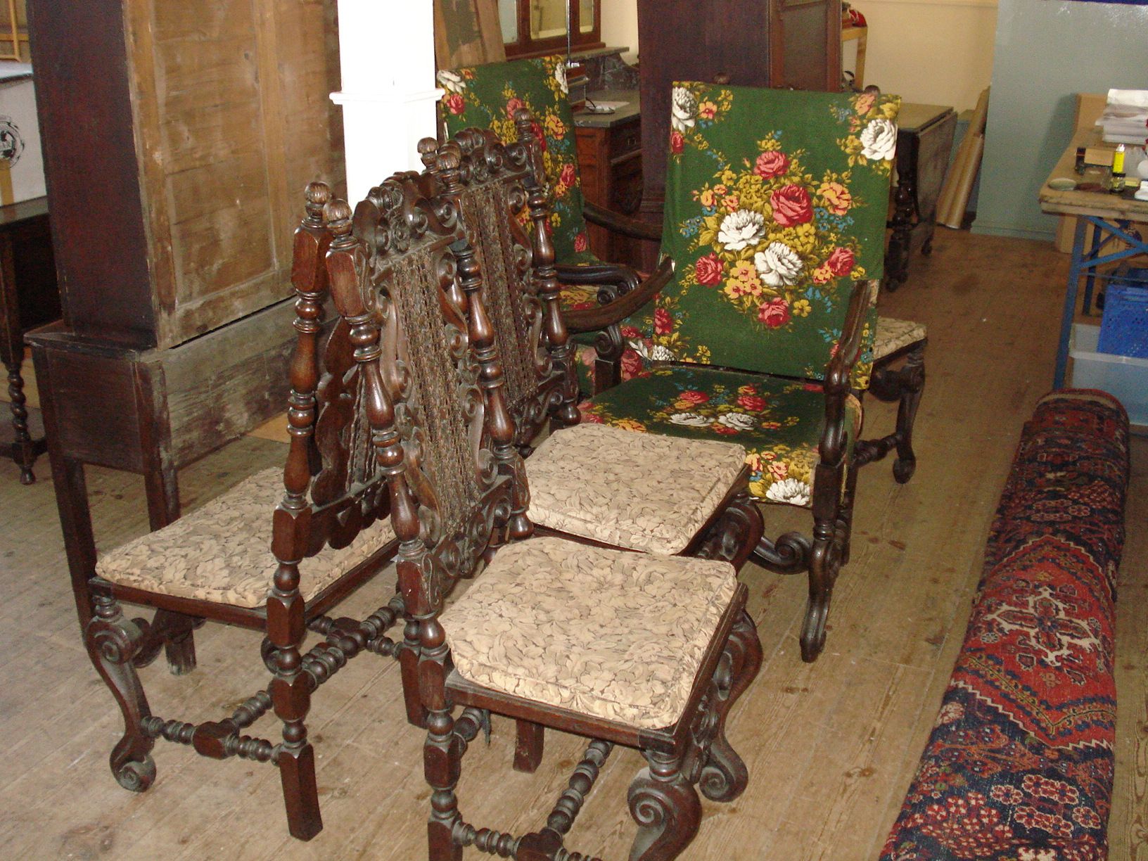 Bonhams : Set of four Carolean style carved oak dining chairs