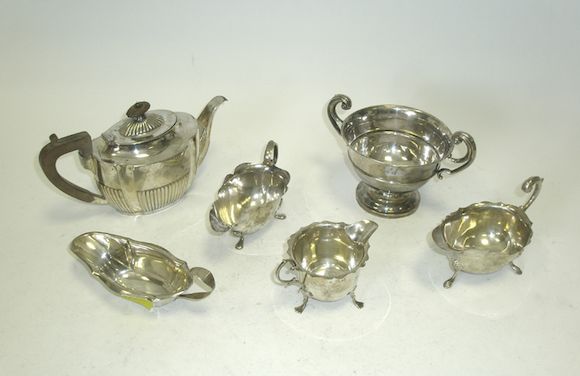 Bonhams : A Victorian Scottish silver bachelor's teapot, by Hamilton ...
