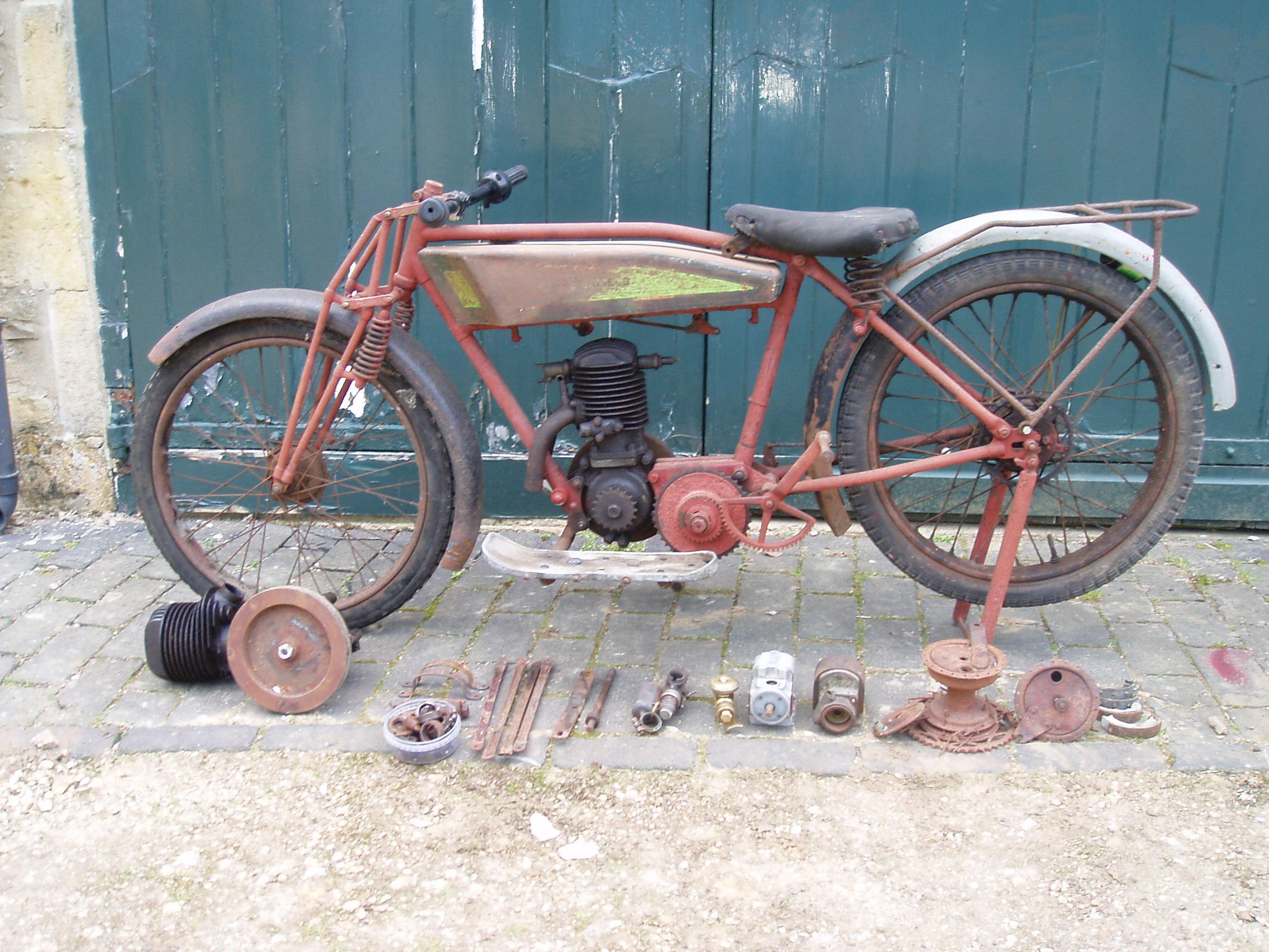 Bonhams Cars : 1926 Royal Enfield RE 201 2¼hp Frame no. 18908 Engine no ...