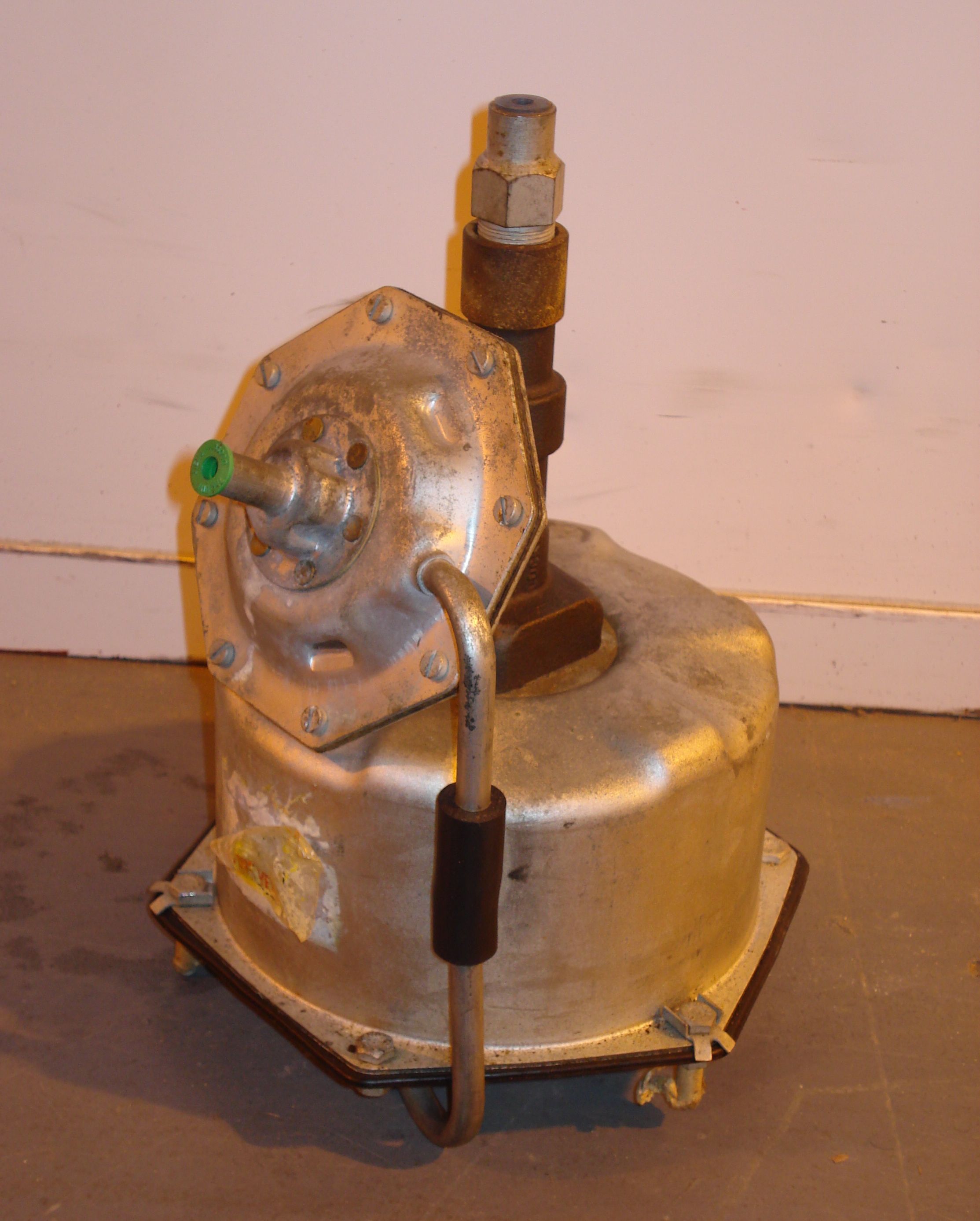 Bonhams Cars : A Lockheed brake servo unit for an Aston Martin DB4,