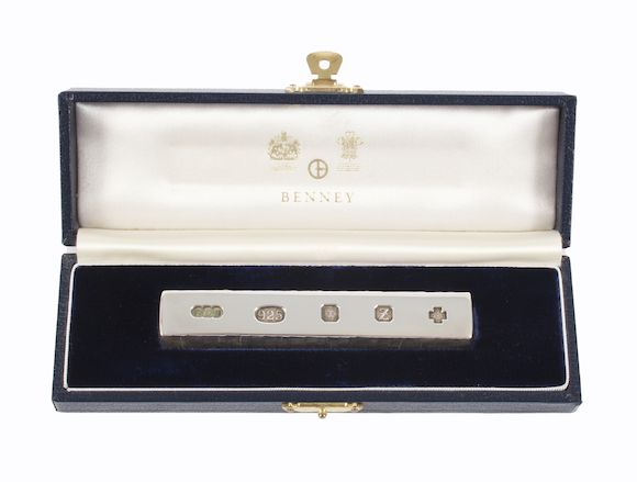 Bonhams : Gerald Benney: a silver bar paper weight London, 1999,