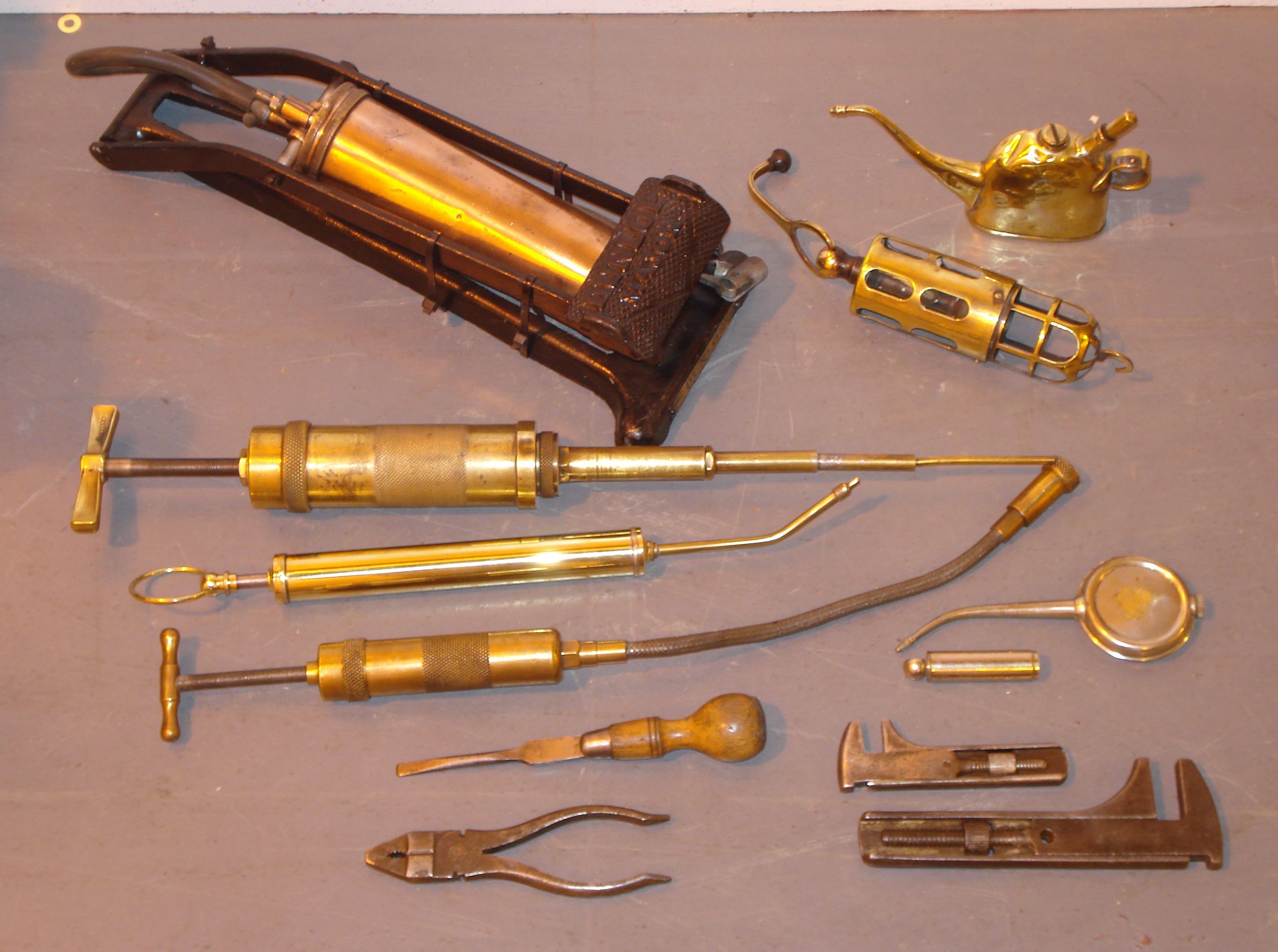 Bonhams Cars : A selection of tools suitable for a Rolls-Royce 40-50hp ...