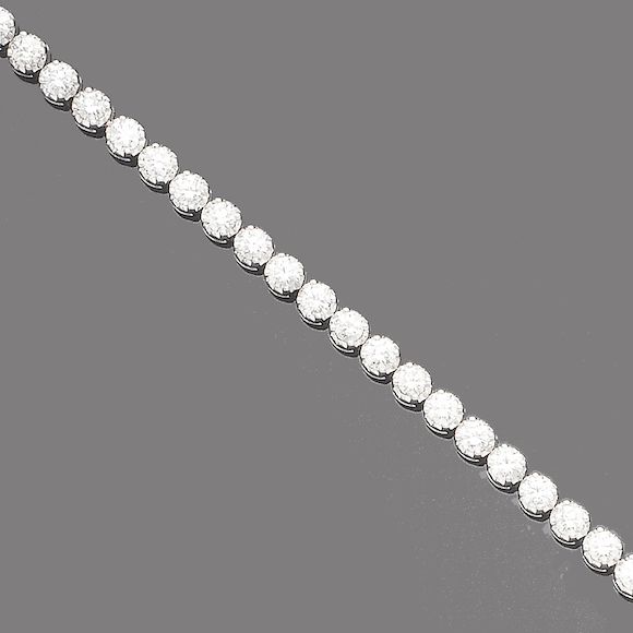 Bonhams : A diamond line bracelet