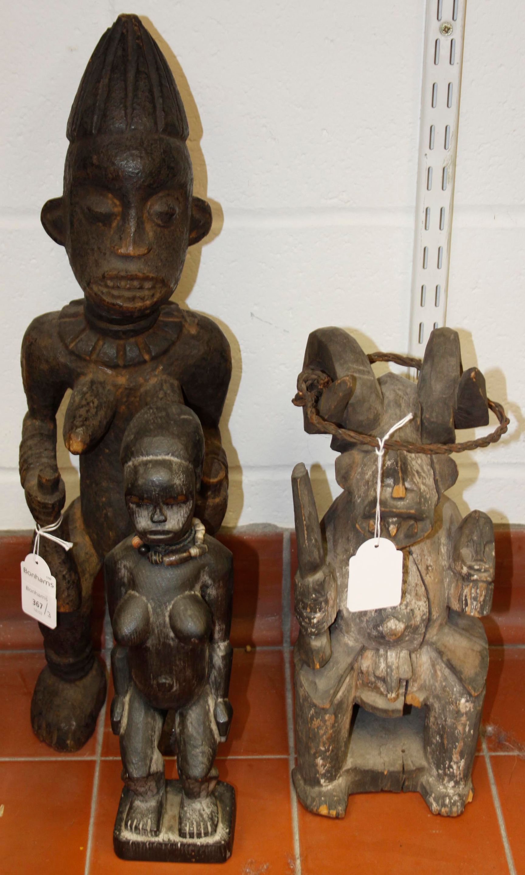 Bonhams : An Igbo ikenga, a Bangwa queen and a Gabon figure 3