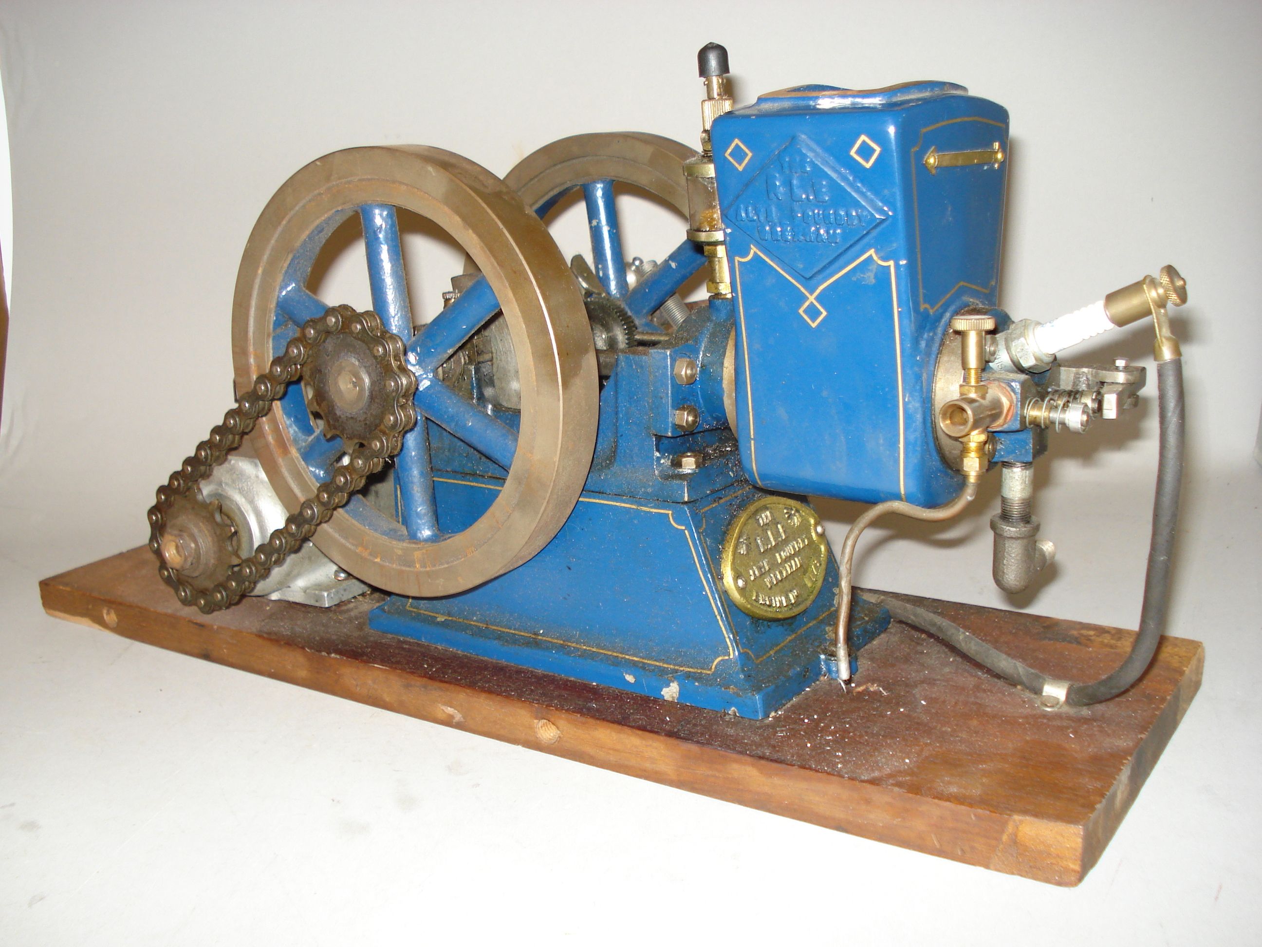 Bonhams Cars : An RLE stationary engine, constructed engineers kit, 1990,