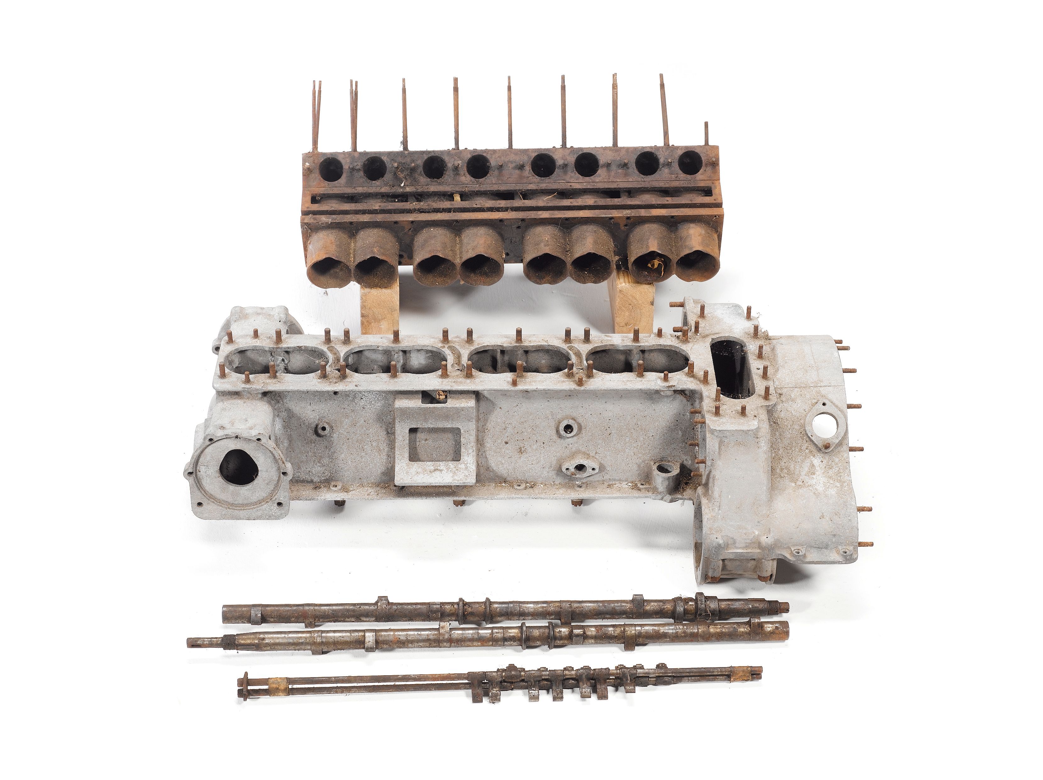 Bonhams Cars : A lot of Bugatti Type 57S engine parts,