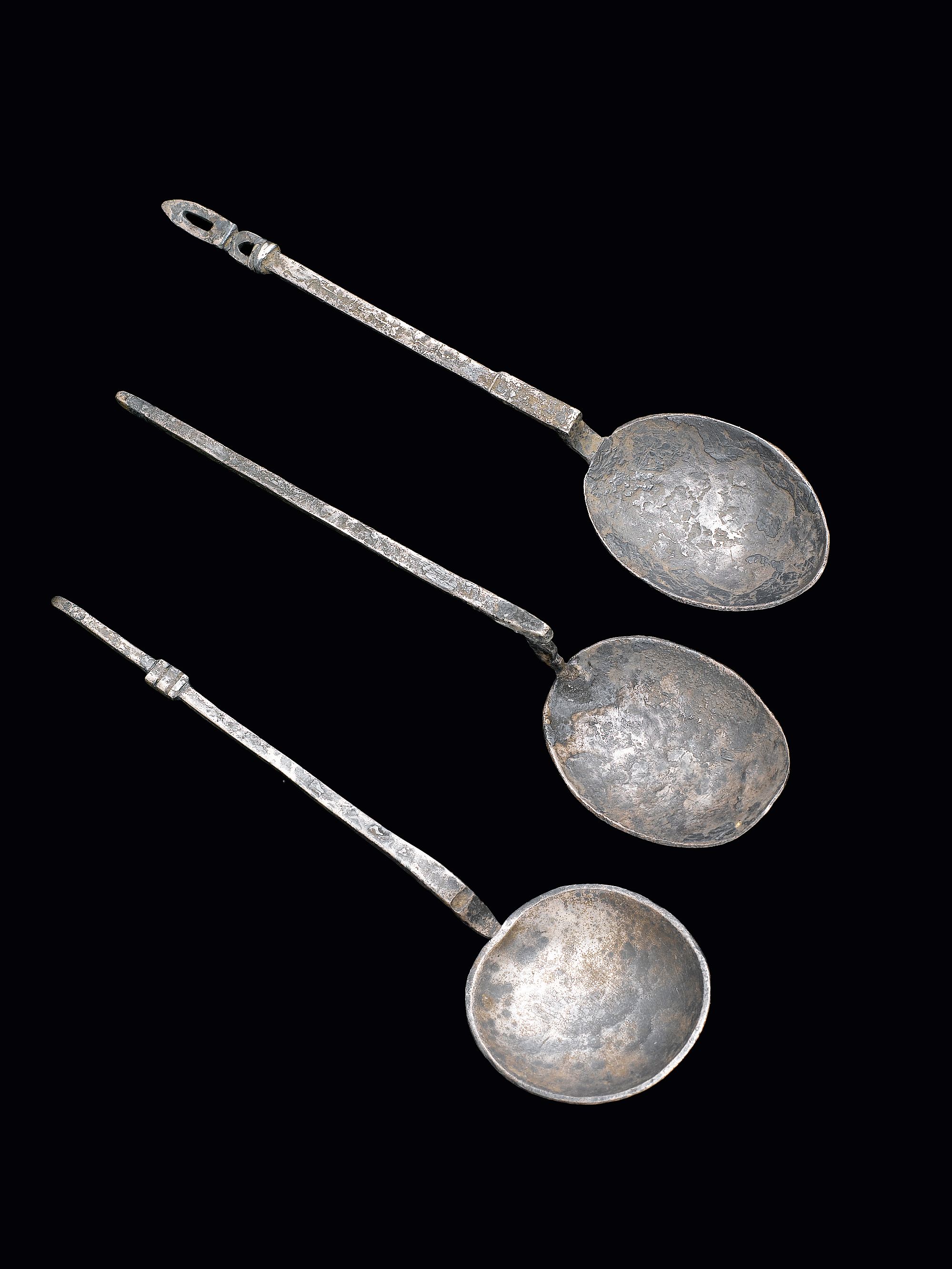 Bonhams : Three Roman silver spoons 3