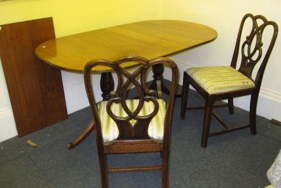 Bonhams : A 20th Century Anglo-Chinese hardwood double 'D' end dining ...