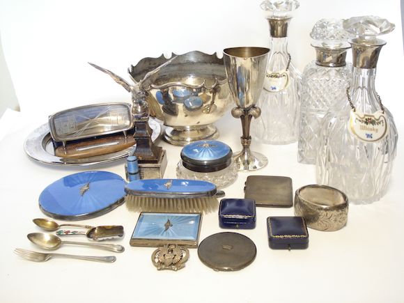 Bonhams : A collection of silver