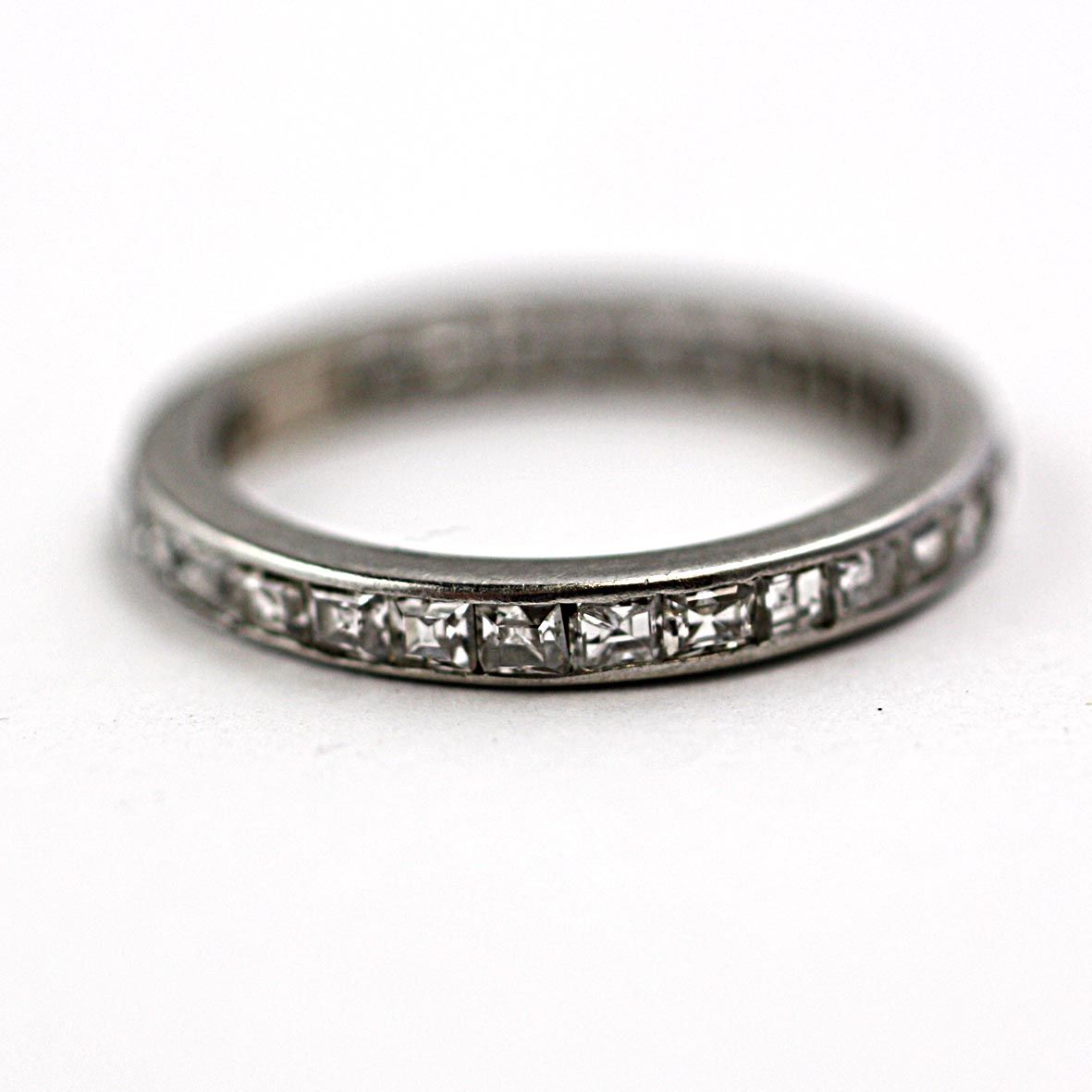 Bonhams : A diamond eternity ring