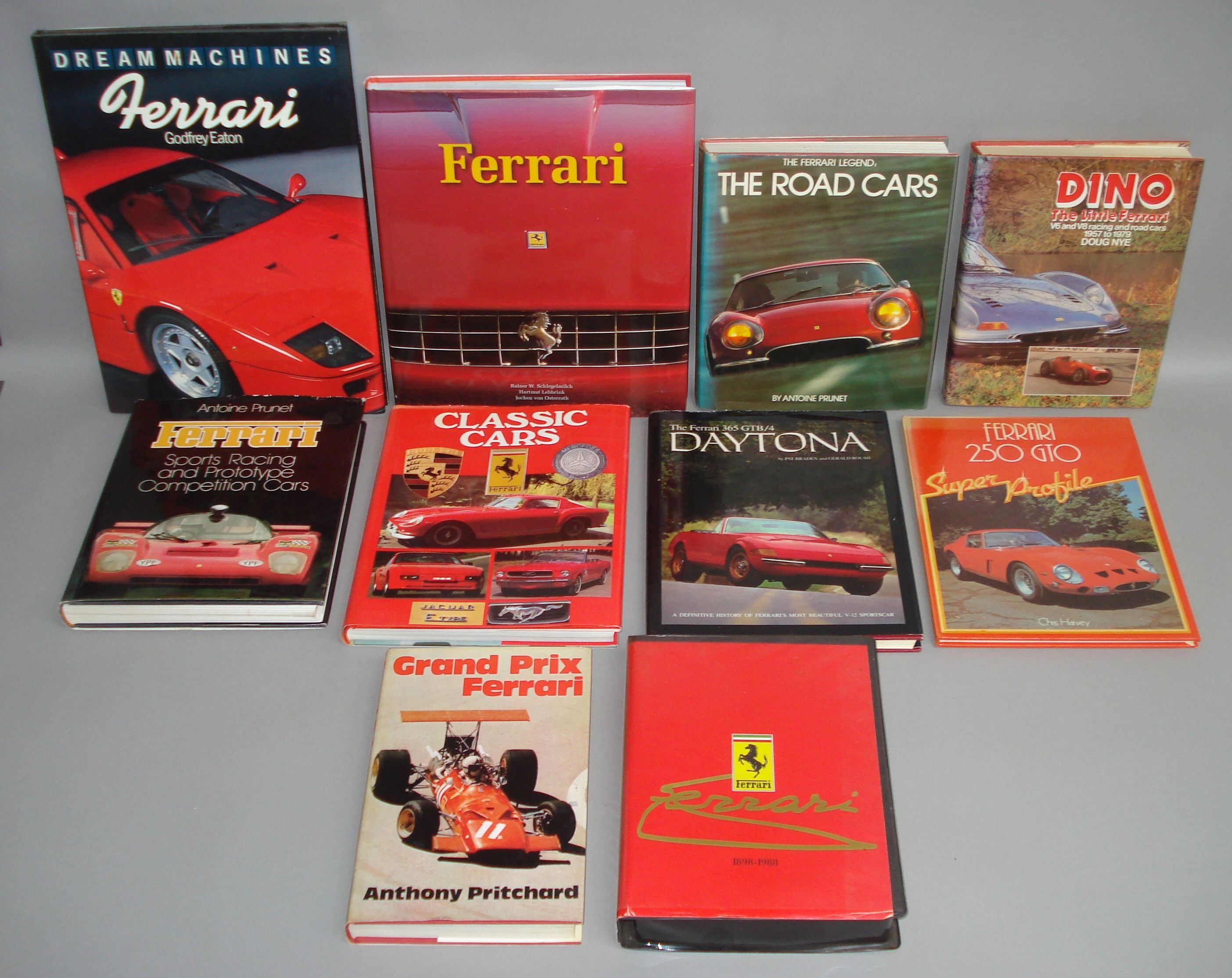 Bonhams Cars : A lot of Ferrari literature,