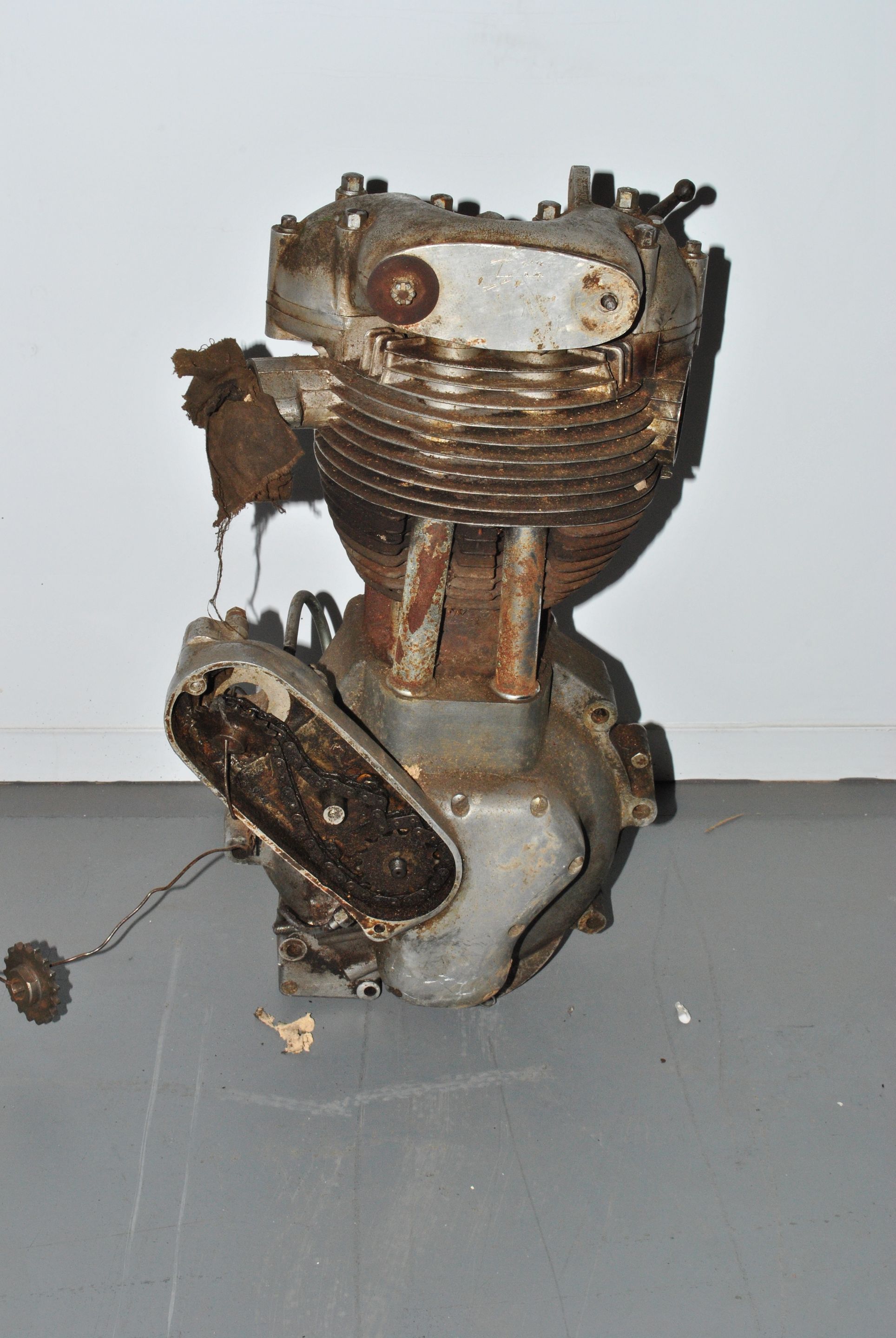 Bonhams Cars : A believed Norton 500cc OHV engine,