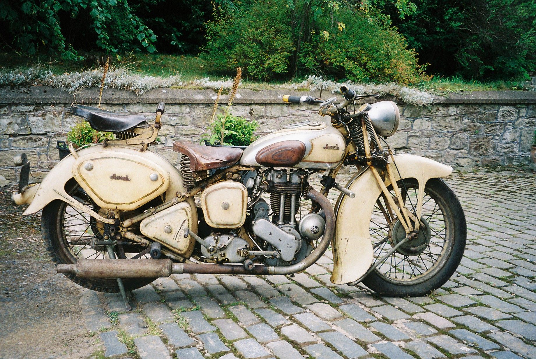 Bonhams Cars : 1939 Ariel 346cc NG De Luxe Frame no. XG9520 Engine no ...