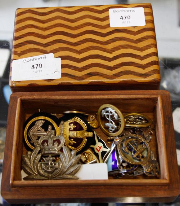 Bonhams : A collection of assorted Naval and Marine badges. box 16cm ...