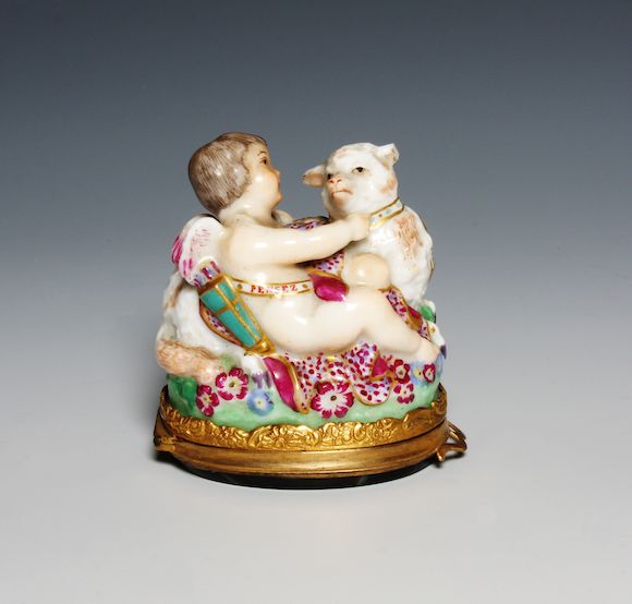 Bonhams : A Samson gilt-metal mounted snuff box 19th Century.