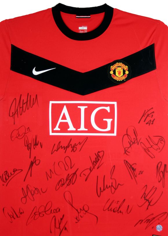 Bonhams : 2009 Manchester United replica hand signed shirt