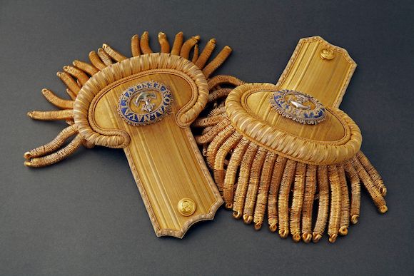Bonhams : Full dress bicorn and epaulettes of Captain C.J.Stuart (Royal ...