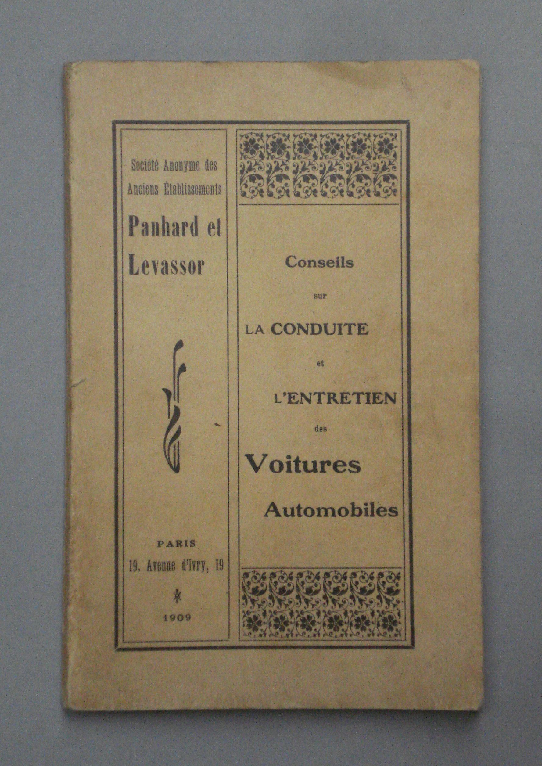 Bonhams Cars : A Panhard et Levassor manufacturers handbook, 1900-1909,