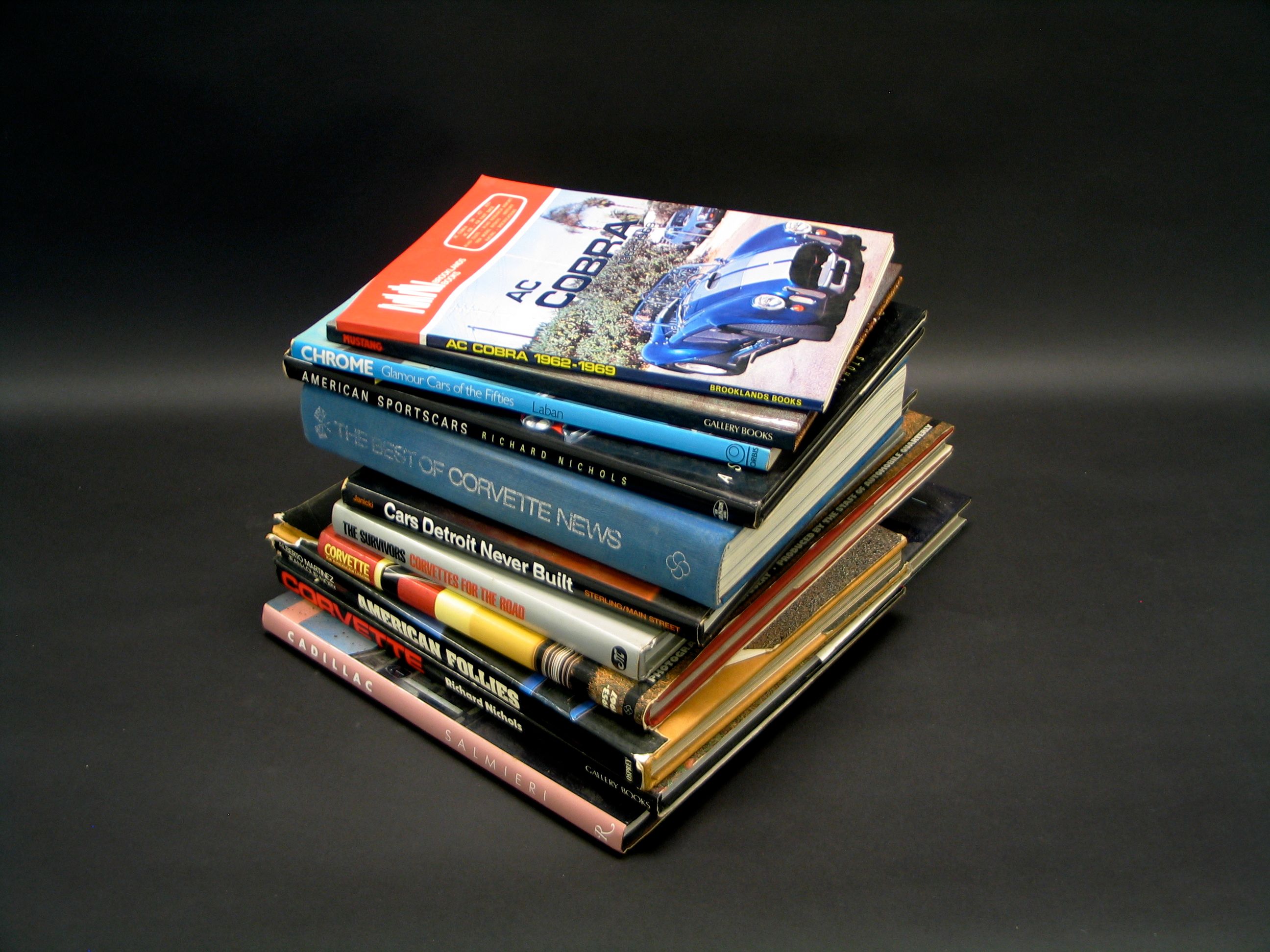 Bonhams Cars : A collection of books relating to American marques,