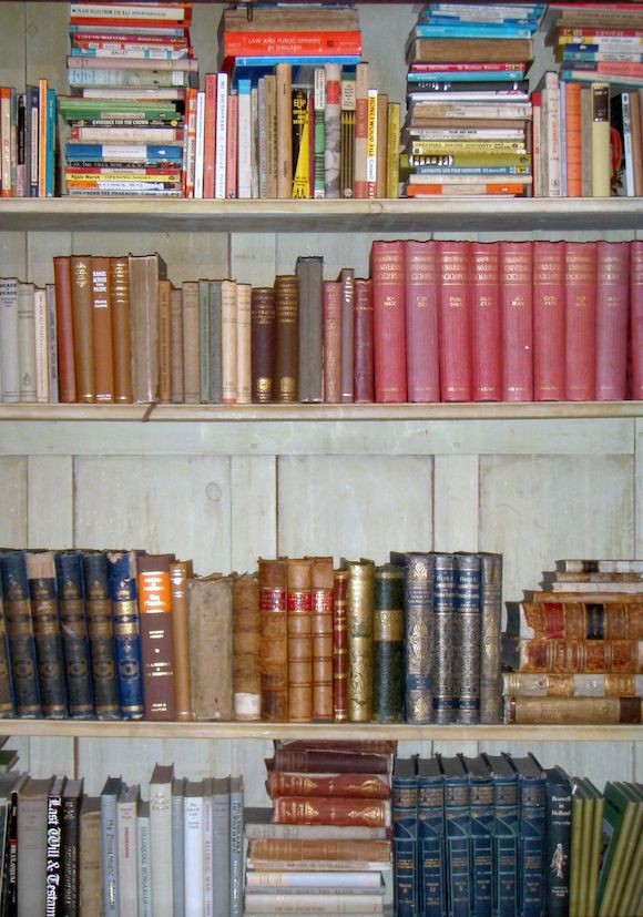 Bonhams : A selection of leather bound and paperback books