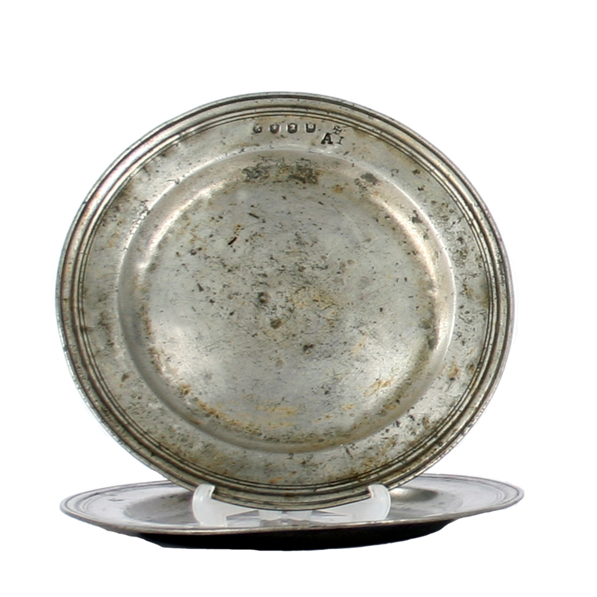 Bonhams : A pair of triple reed plates, circa 1700