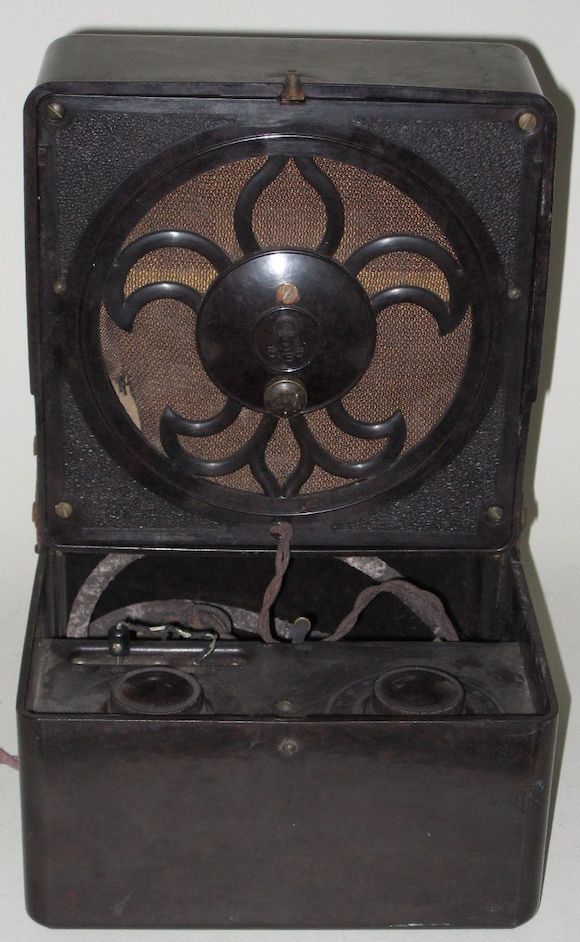 Bonhams : A 'Masterpiece' wireless receiver, by Kolster-Brandes, circa ...