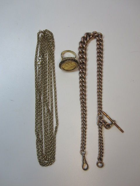 Bonhams : A sovereign ring and two chains
