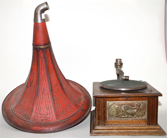 Bonhams : An oak cased table top horn gramophone,